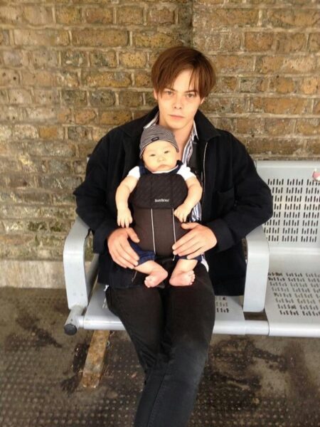 Archie Heaton: Son of Charlie Heaton and Akiko Matsuura, Born to ...