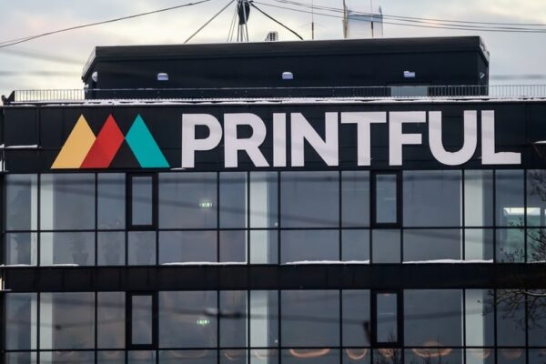 Creative Party Favors: How to Design and Print Personalized Gifts with ...